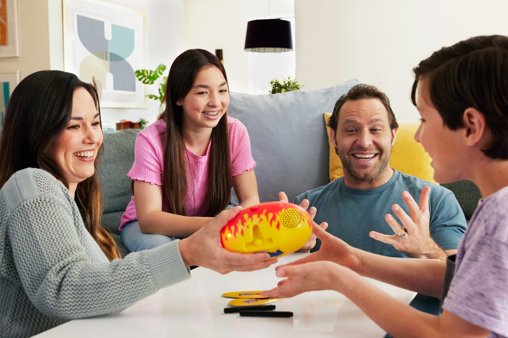 Pictionary Pic-Tato Hot Potato Game | Mattel