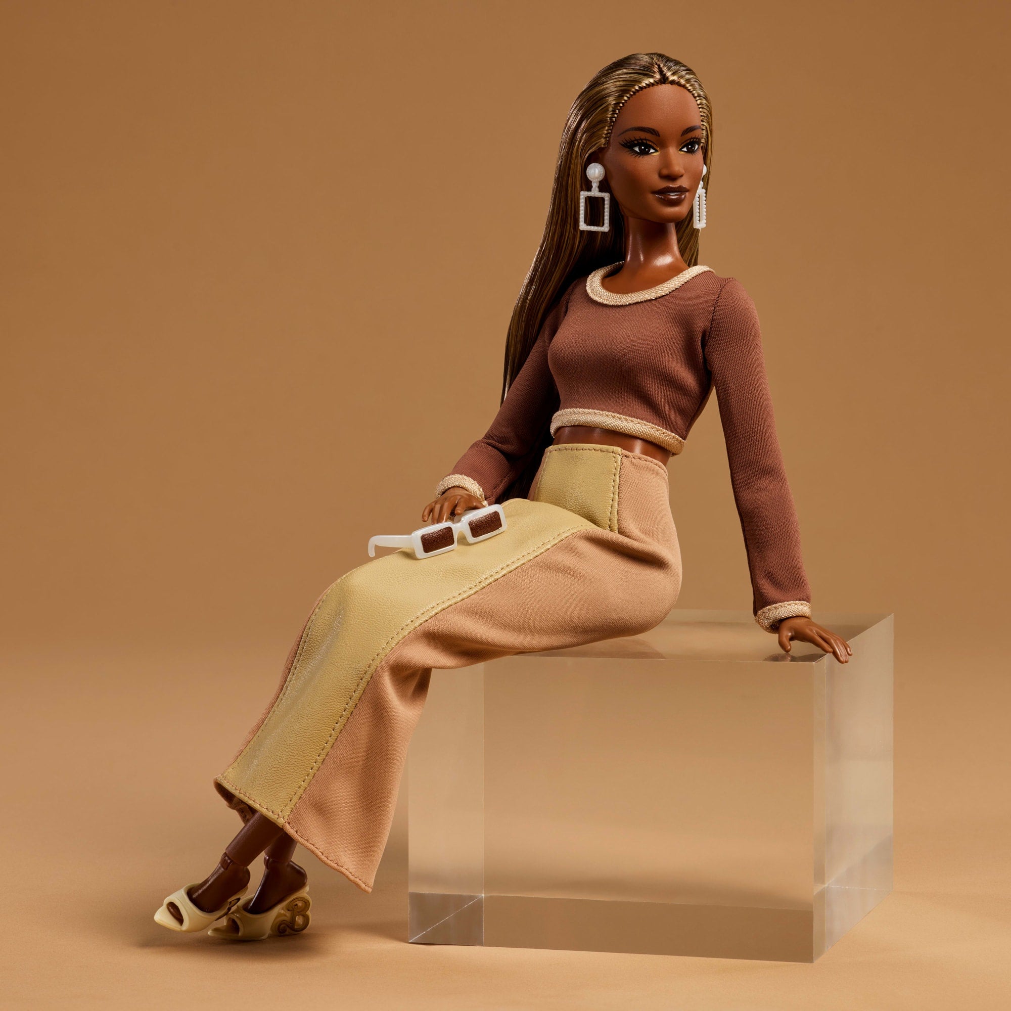 BARBIE YOU CREATE BARBIE BASICS Neutral Kit | Mattel