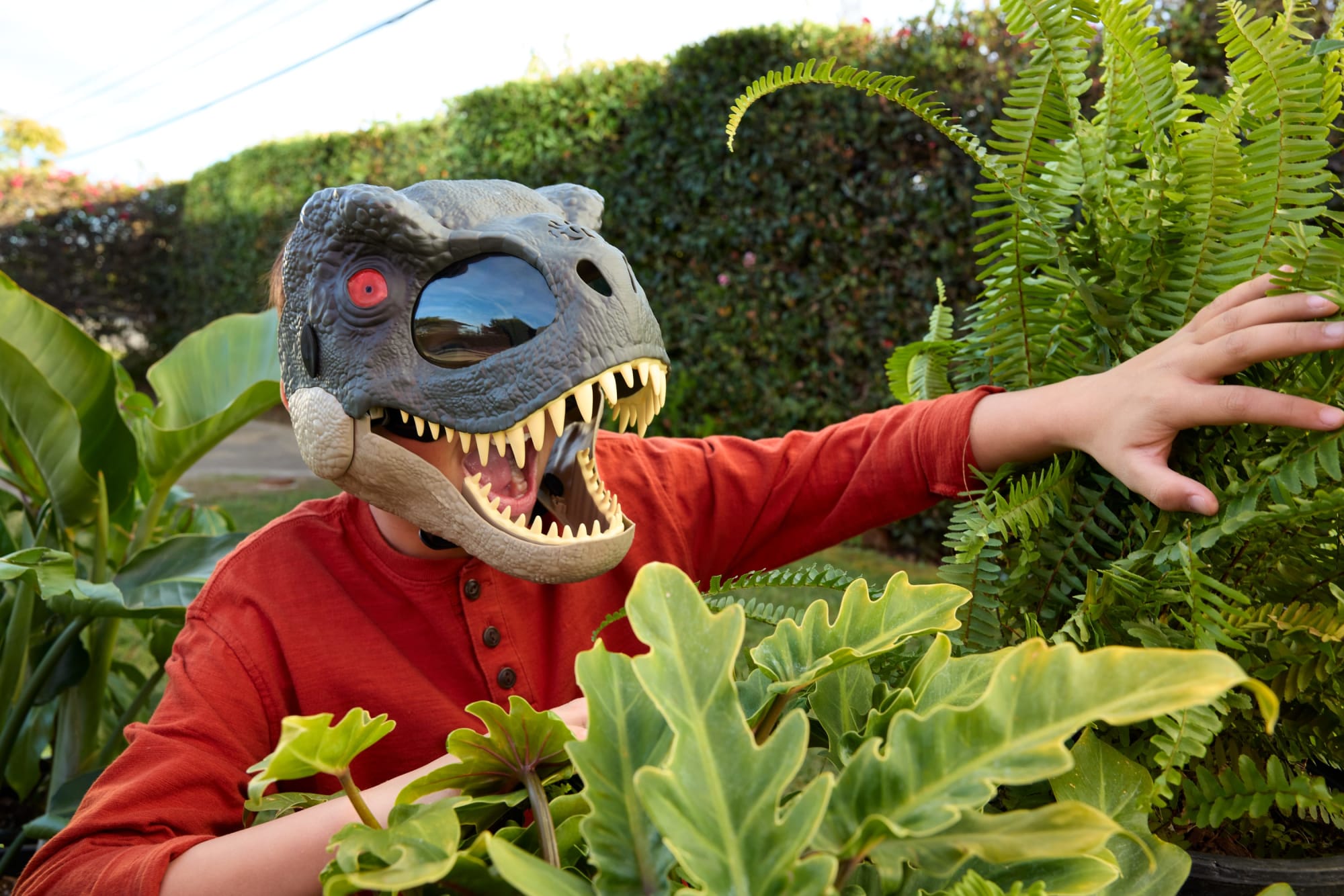 Jurassic World Rebirth T-Rex Rage N Roar Mask | Mattel