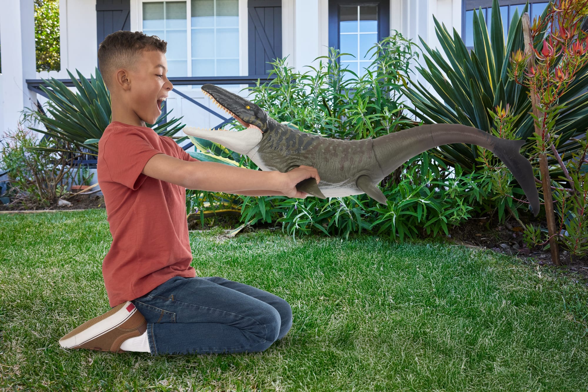 JURASSIC WORLD Super Colossal Mosasaurus | Mattel