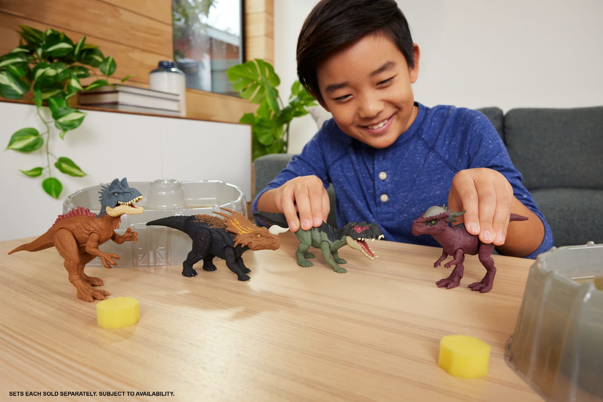Jurassic World Dino Reveal 2 Dinosaur Toys in Battle Arena | Mattel