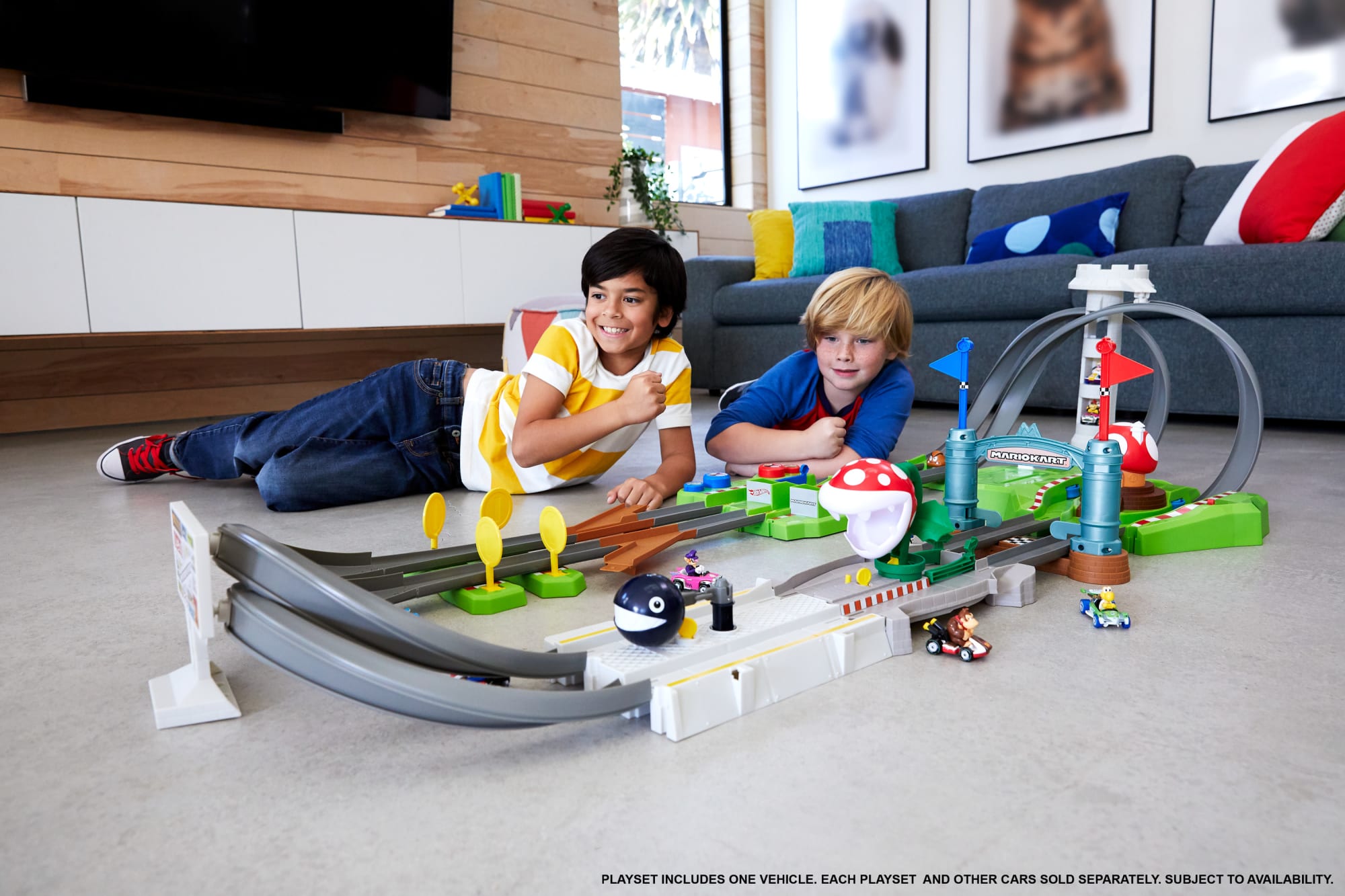 Hot Wheels Mario Kart Circuit Track Set | Mattel