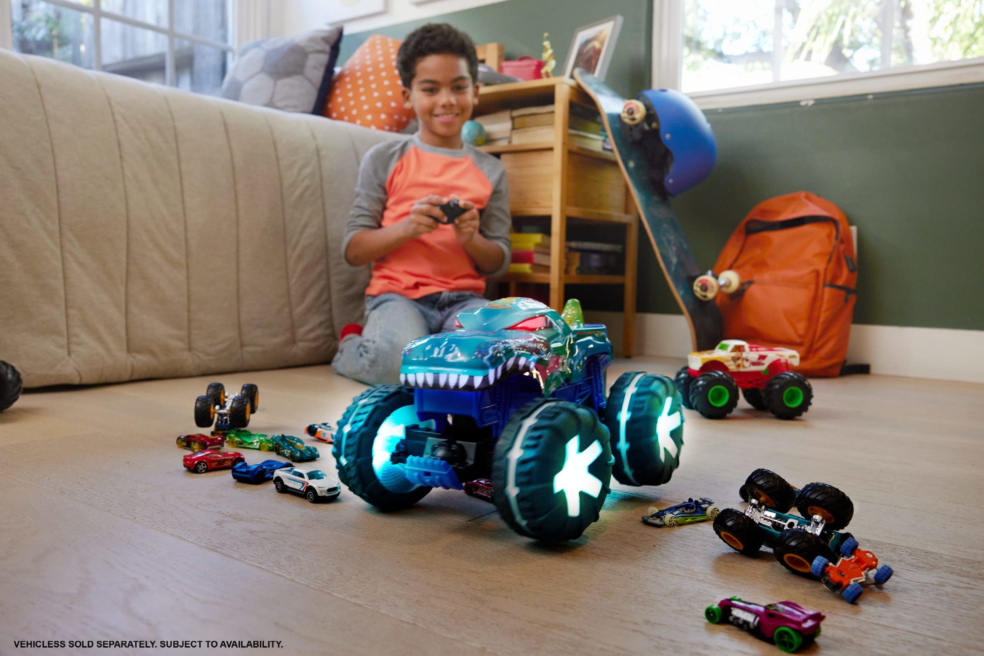 HOT WHEELS Monster Trucks 1:15 Scale HW MEGA-WREX ALIVE RC Vehicle | Mattel