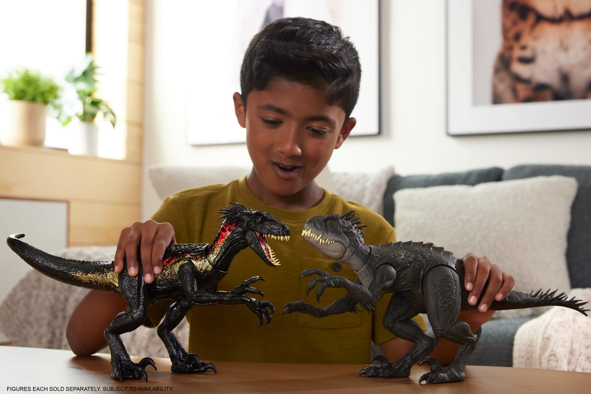 JURASSIC WORLD ULTIMATE DAMAGE Indoraptor | Mattel